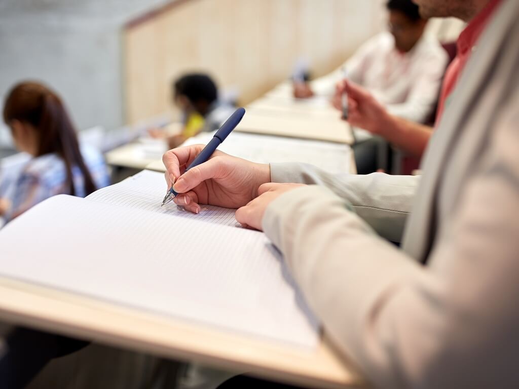 Kelas Sertifikasi Internasional HSK - Mandarincenter